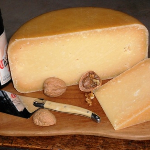 Lyburn Farmhouse Cheesemakers, Salisbury, SP5 2DN, hand made cheese ...